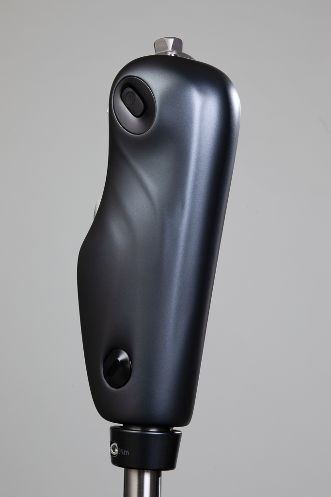 ACUERDO ENTRE EMO Y BRAIN ROBOTICS PARA LA INTRODUCCION DE LA RODILLA ...
